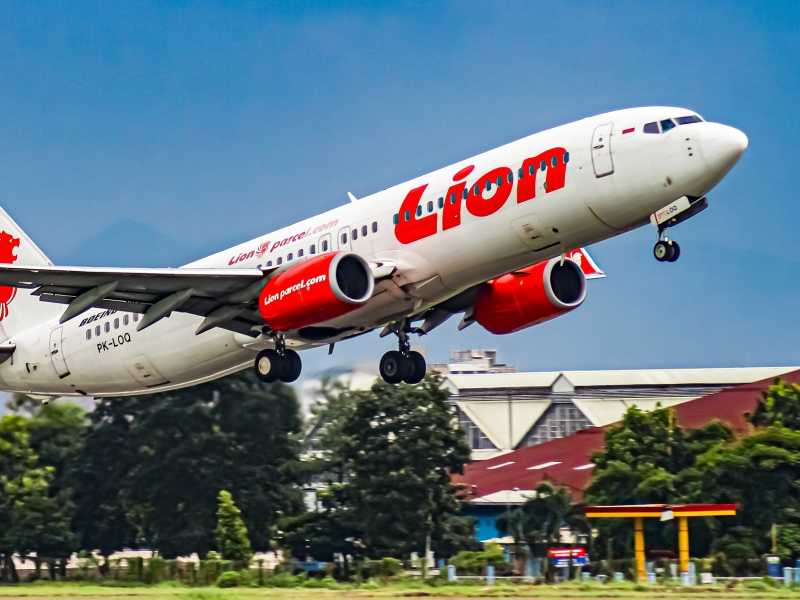 Pramugari dan Pilot Lion Air Diduga Selingkuh Digerebek Istri, Maskapai Buka Suara