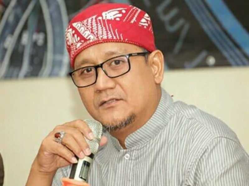 Edy Mulyadi Minta Maaf, Ini Klarifikasi Soal Jin Buang Anak Edy Mulyadi Minta Maaf, Ini Klarifikasi Soal Jin Buang Anak