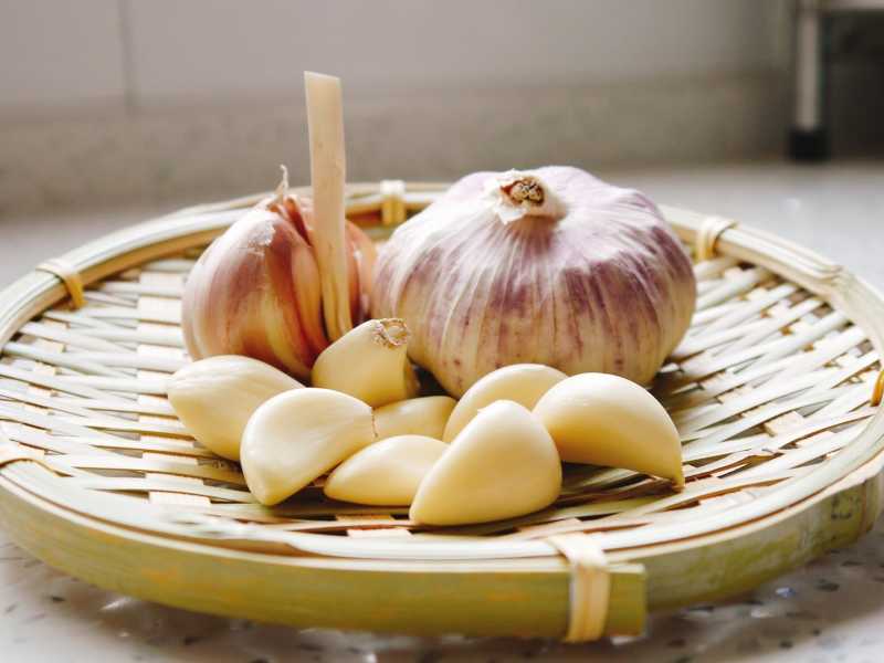 5 Manfaat Makan Bawang Putih Mentah Bagi Kesehatan