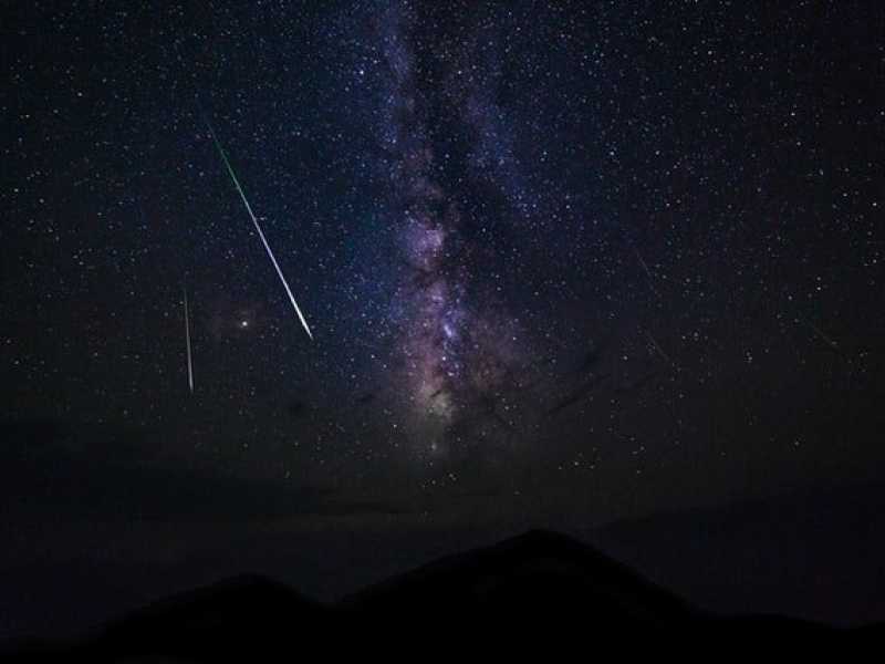 Ada Hujan Meteor Hiasi Langit Indonesia Malam Ini, Begini Cara ...