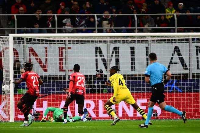 Hasil Dan Klasemen Liga Champions Atletico Barcelona Borussia